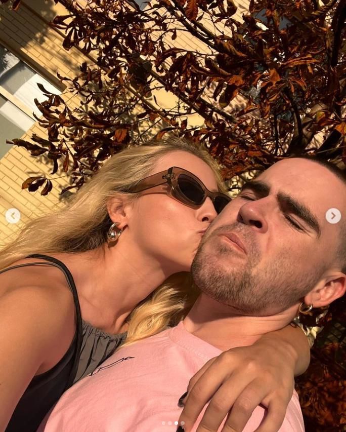 Wellboy впервые показал свою девушку и поделился романтическими кадрами в селе: фото | Новости ...