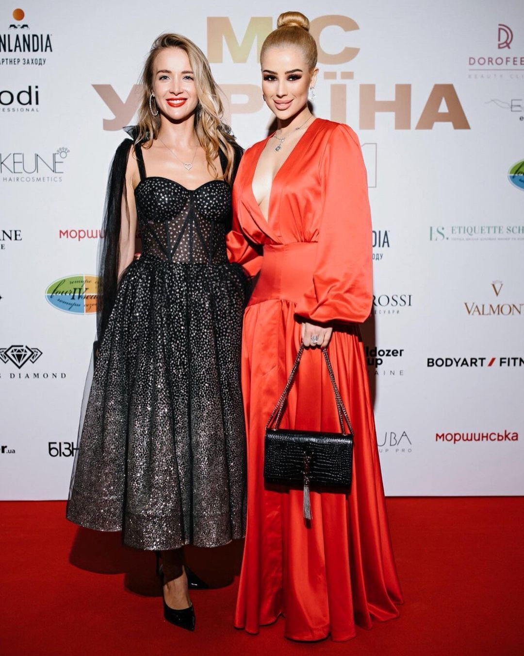 Учасниця "Холостяка" у сексуальному образі сходила на паті — Шоу-бізнес