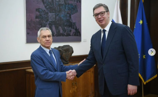 Після багатотисячних протестів у Сербії президент Вучич терміново