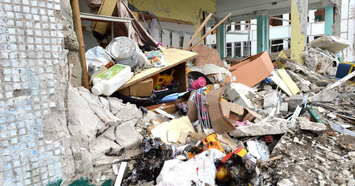 Russians Are Forcing Preschool Teachers and Bank Employees to Relocate ...