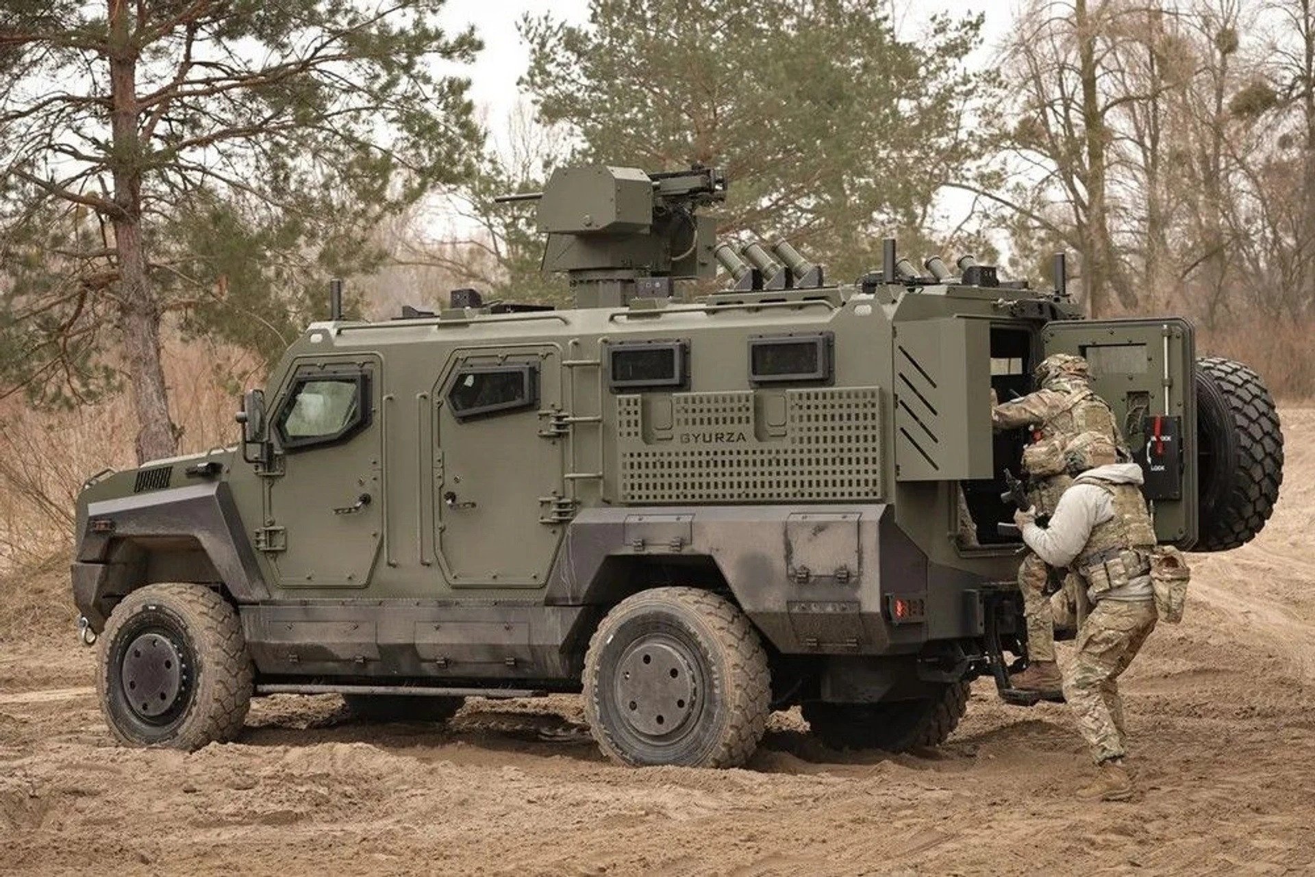 УкрАрмоТех представила новую бронемашину GYURZA-02 — Оружие