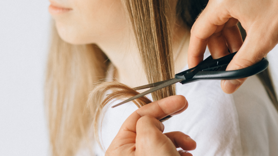 Місячний календар стрижок на березень 2025 року коли стригтися і фарбувати волосся Читайте на