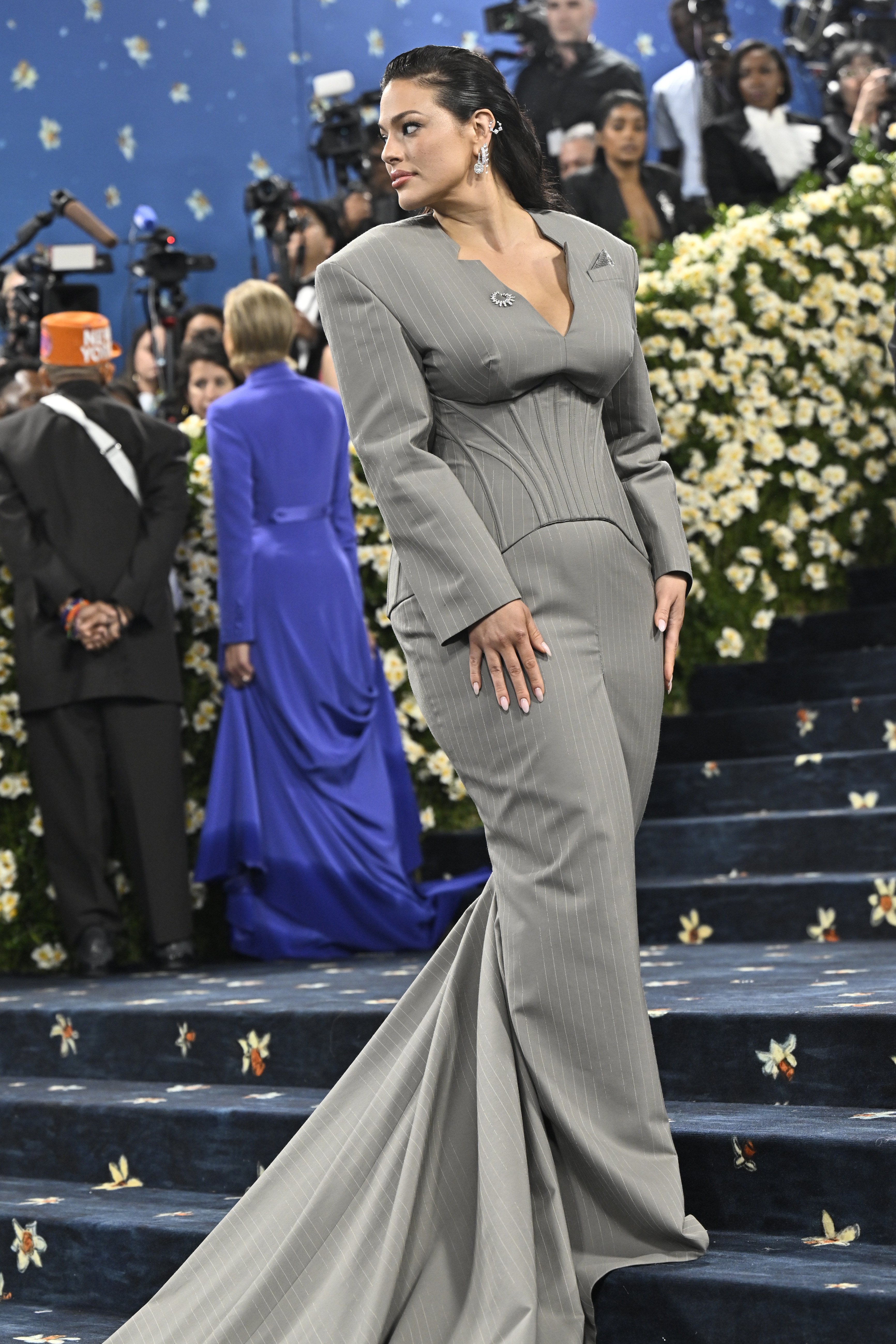 Ешлі Грем у костюмі фасону "русалка" з'явилася на Met Gala 2025 — Шоу-бізнес