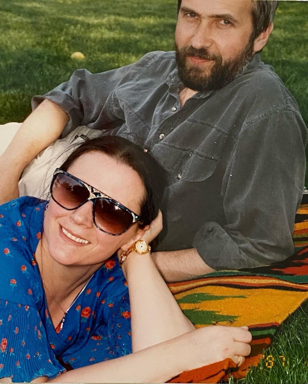 Тоня Матвиенко показала своих родителей и поздравила их с золотой ...