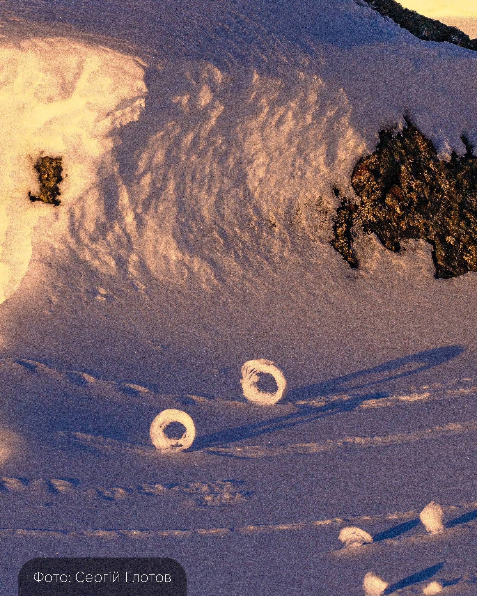 Снежные пончики в Антарктиде: полярники показали редкие явления — Наука ...