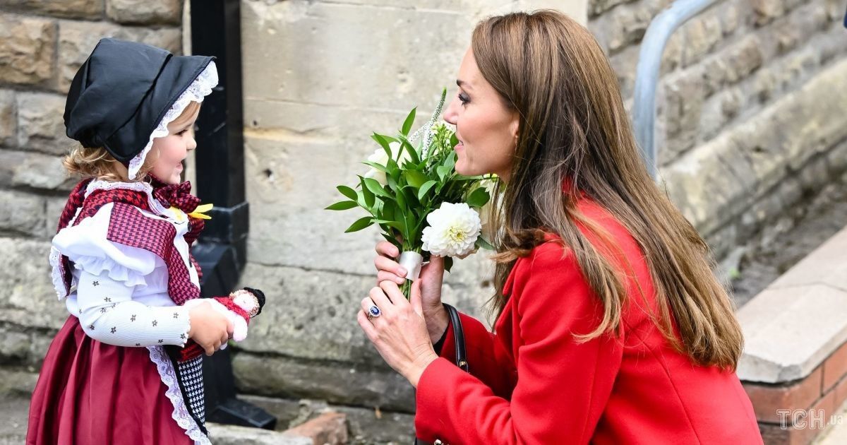 Принцеса Кейт зворушила шанувальників в Уельсі - фото — Суспільство