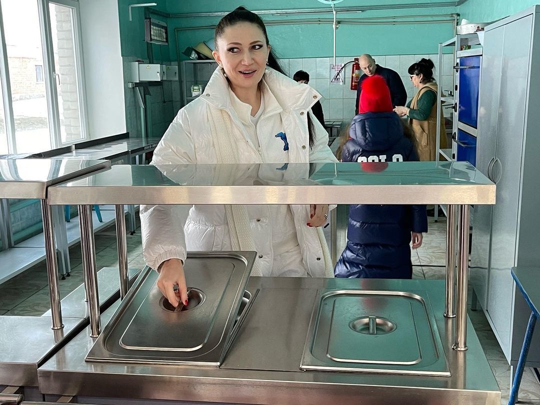 Новини шоу-бізнесу: дружина Дмитра Гордона шокувала своїм вокальним ...