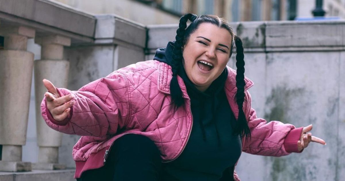 alyona alyona показала свого нового хлопця, який схожий на її ...