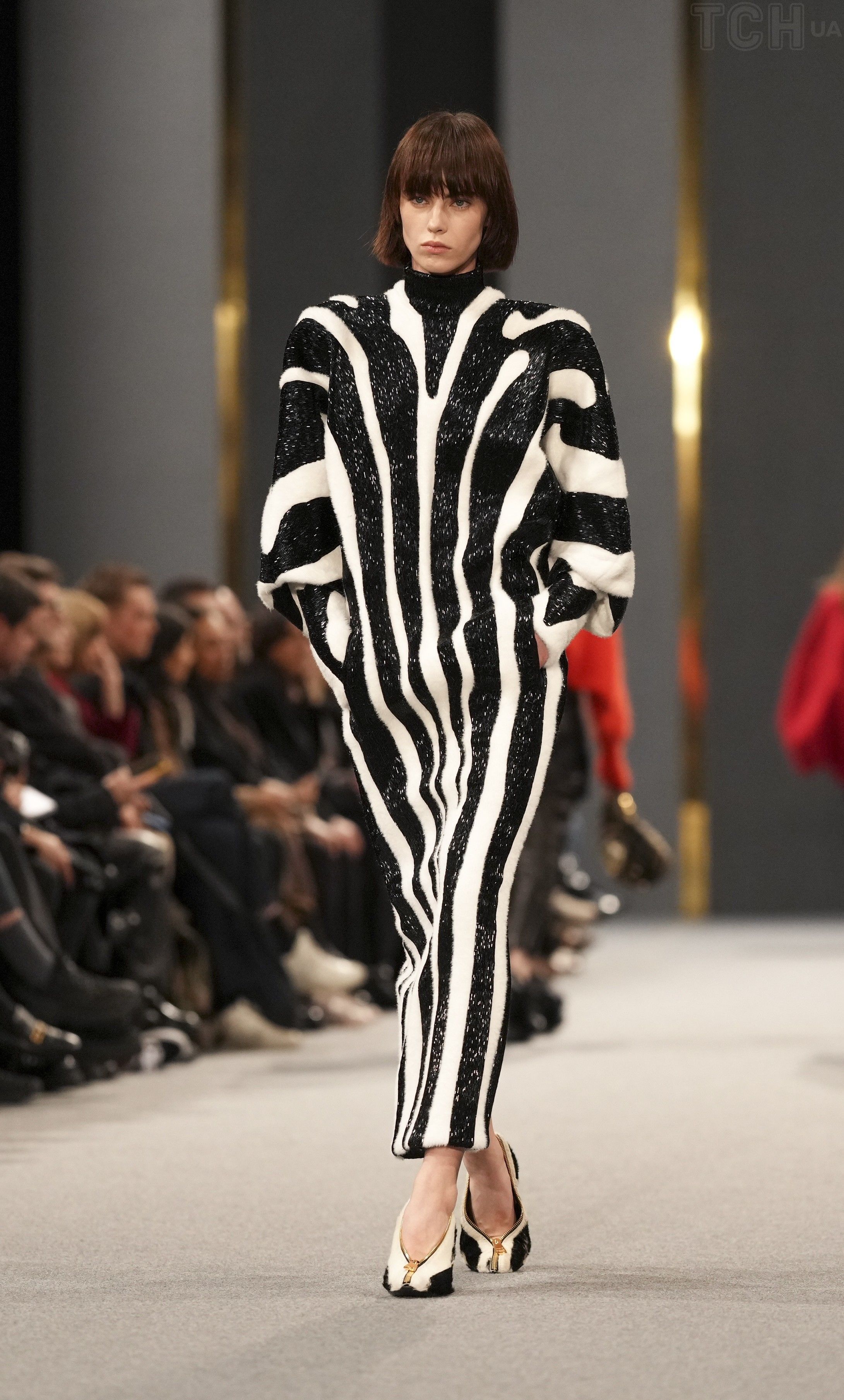 Принт зебра в моді 2025 - як новий тренд змінює стиль подіумів і ...