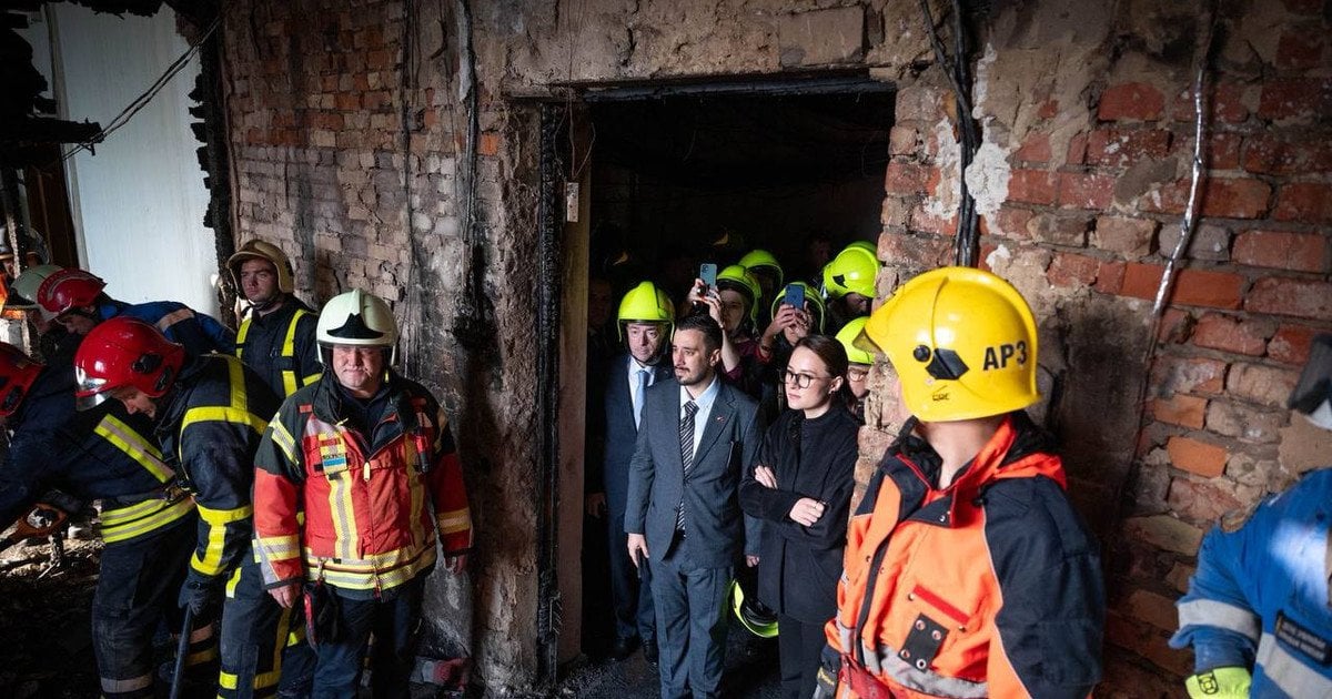 Атака на Кабмін України – дипломатам показали наслідки удару та ...