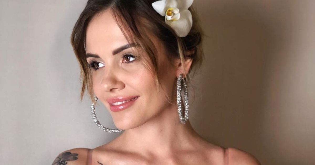 MamaRika заинтриговала фанатов снимками в свадебном платье — Гламур