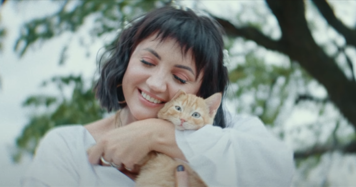 Новости шоу-бизнеса: Оля Цибульская запремьерила жизнеутверждающий трек ...