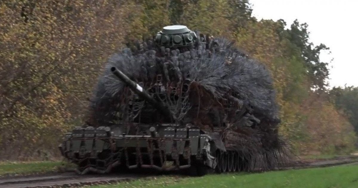 Російські танки ламаються через «захист від дронів» — Defence Express