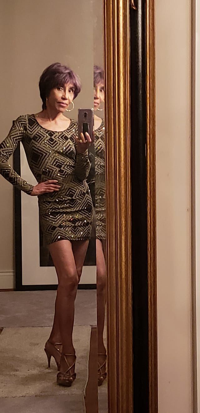 73 блогер показала, як може виглядати та одягатися жінка її віку ...