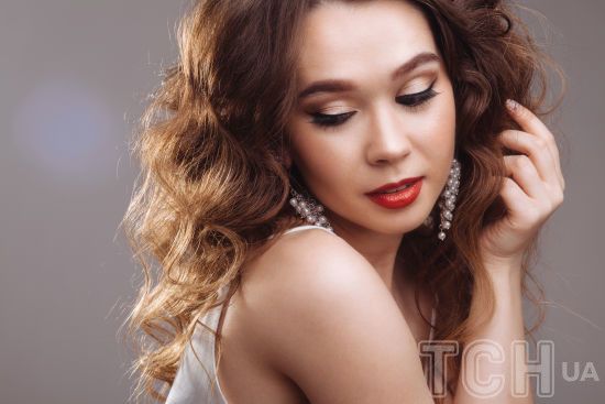 Топ-3 ідеї вечірнього макіяжу для карих очей. Читайте на UKR.NET