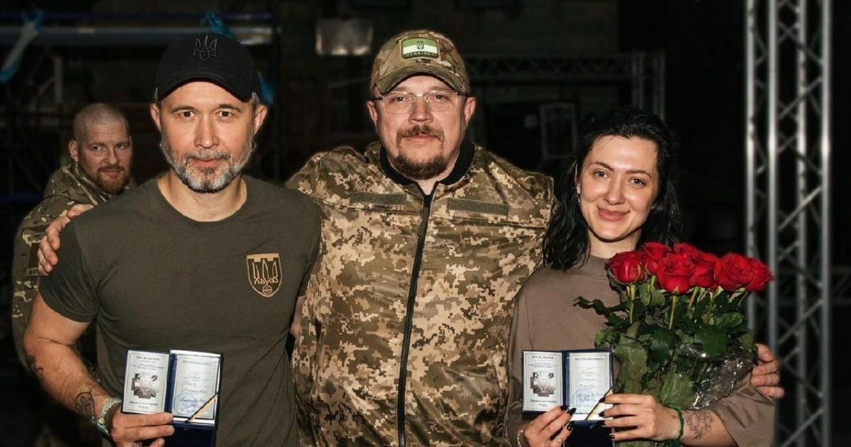 Сергей и Снежана Бабкины получили почетные награды за помощь армии ...