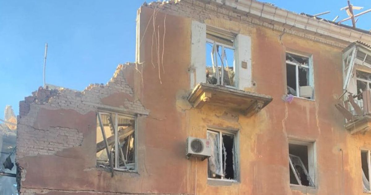 Riser Block of Flats Collapsed Like a Card House: Invaders Once Again ...