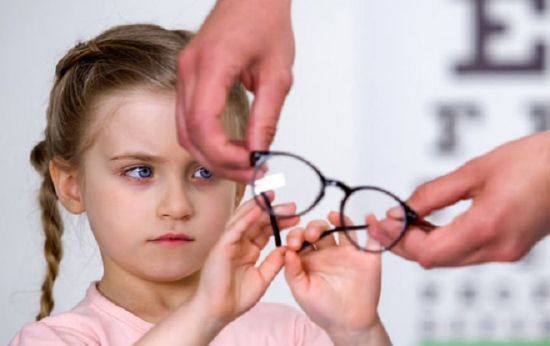 Як зберегти зір дитини під час навчання практичні поради Читайте на Ukr Net