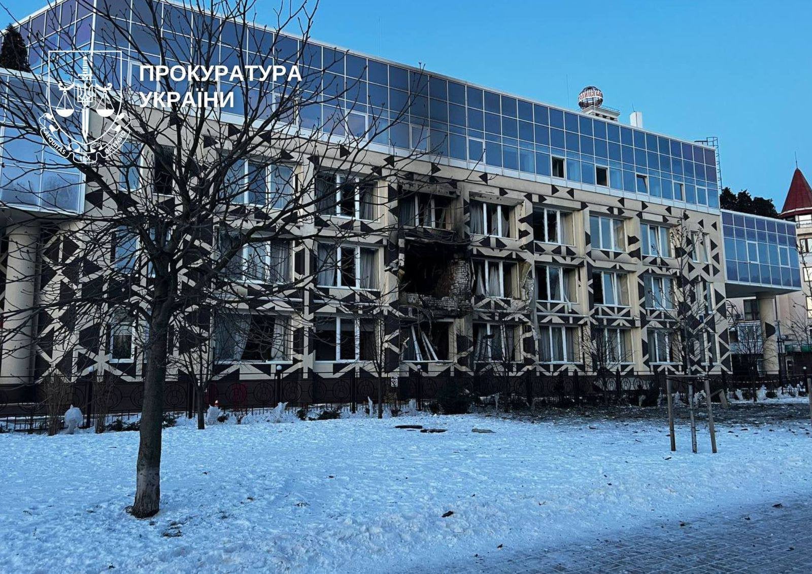 Clinic in Kyiv’s Obolon district damaged after Russian attack (photos ...
