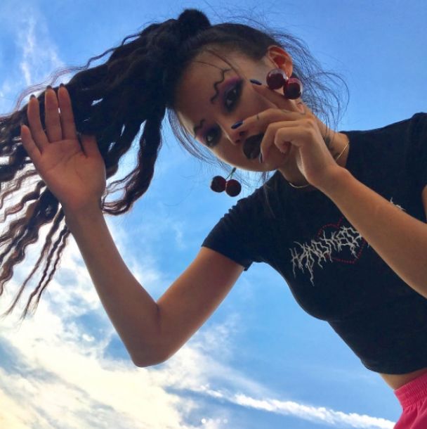 Мода на волнистые брови: в Instagram появился странный тренд в мейкапе ...