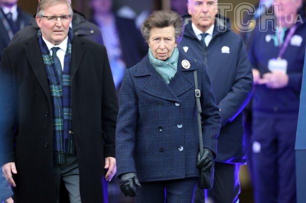 Принцесса Анна повторила образ, которому более пятидесяти лет - фото ...