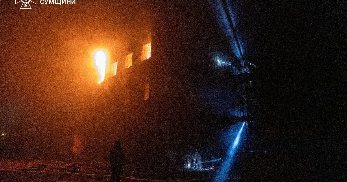 Sumy in flames: What is known about overnight strikes on city — Ukraine