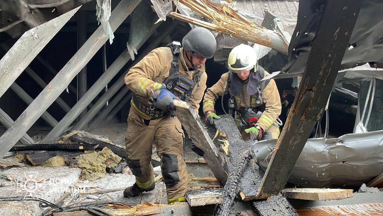 Strike on maternity hospital in Sumy: Photos of aftermath — Ukraine