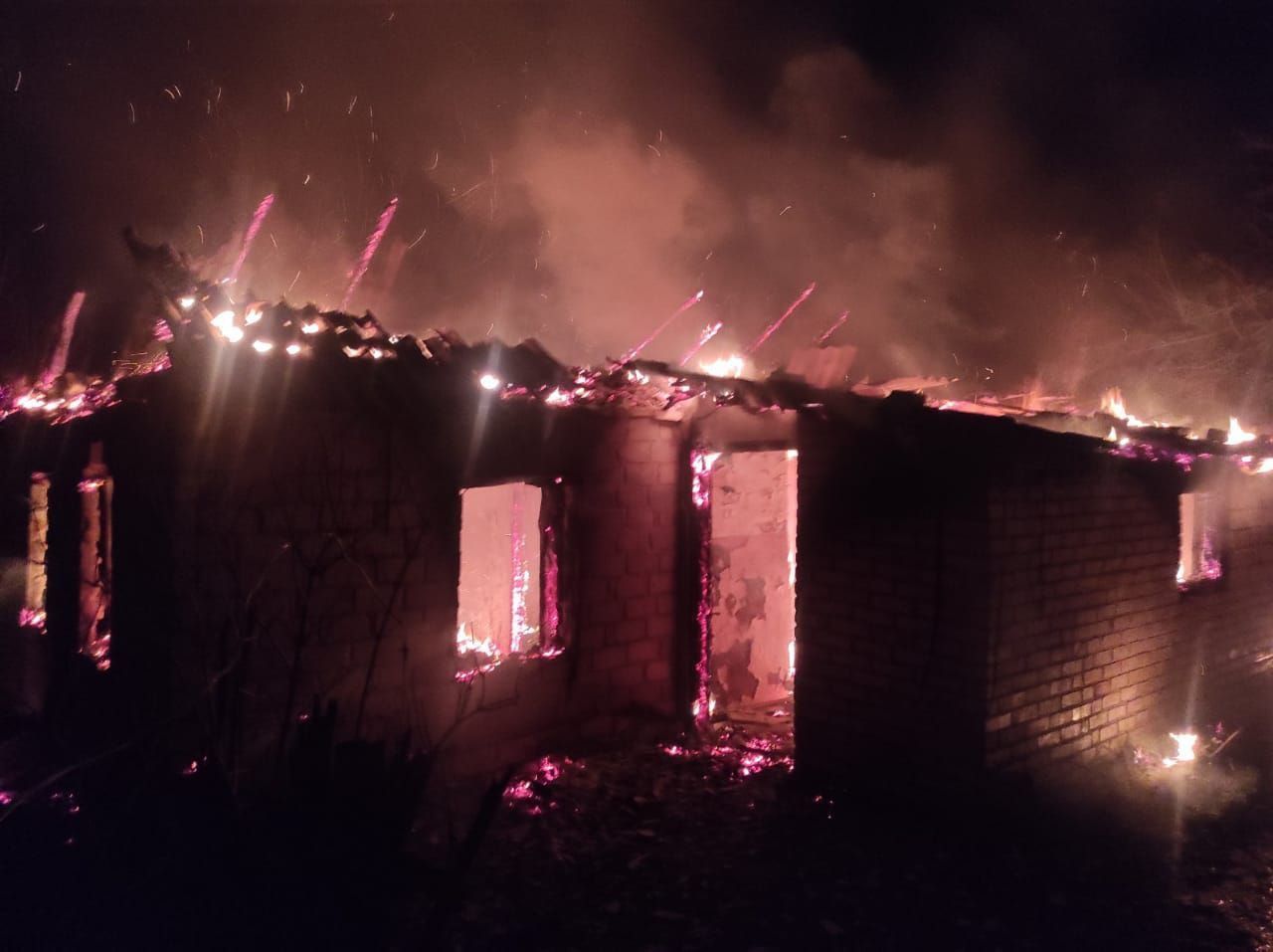 Russian Strike against Apartment Block, Cemetery Bombing and Dozens of ...