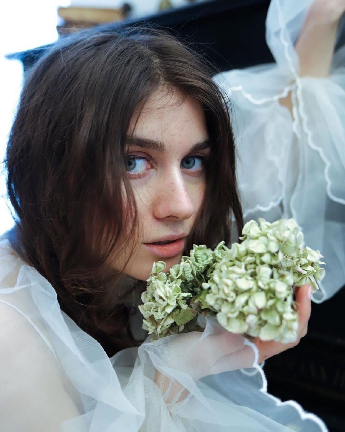 Jerry Heil розповіла, як відчула землетрус у Бостоні: фото| Новини шоу ...