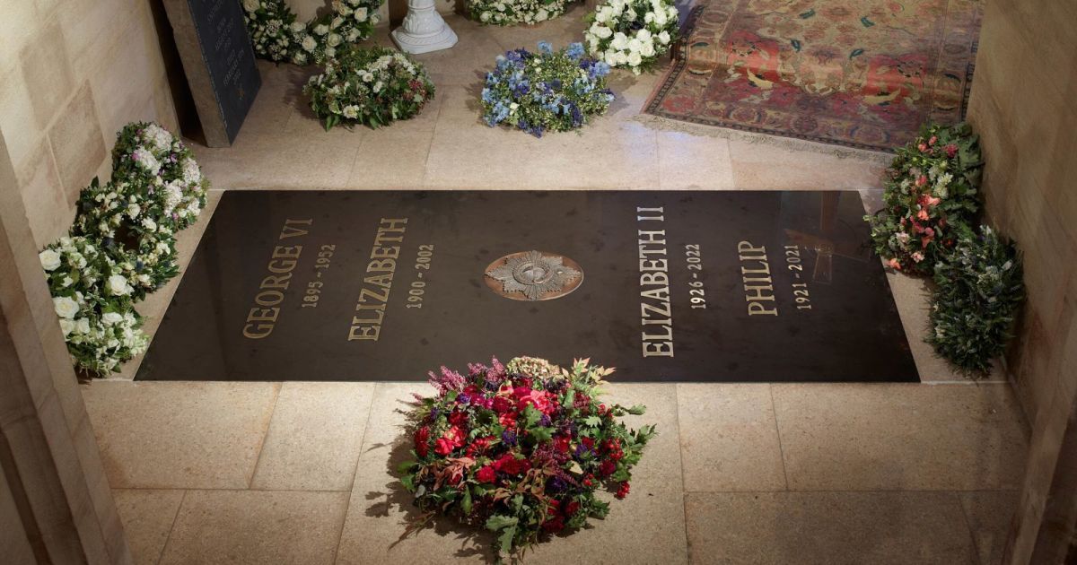 Где похоронена королева Елизавета ІІ — первое фото надгробия — Мир