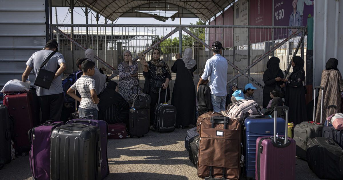 The First Foreigners Left The Gaza Strip Through The Rafah Checkpoint