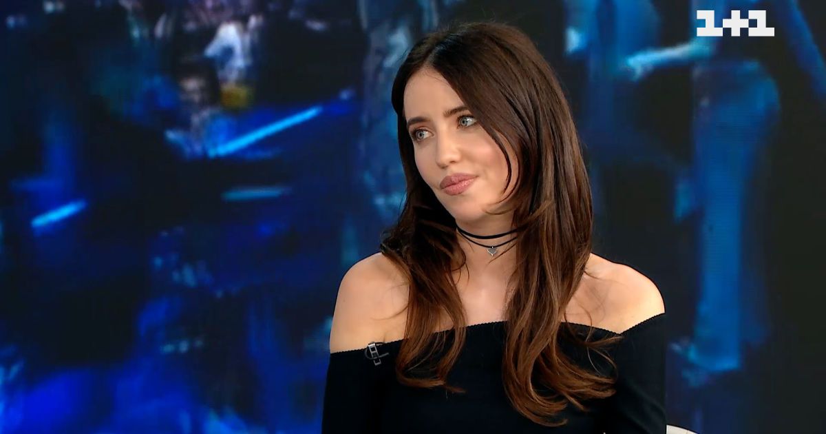 Видео — "В душ я не хожу": DOROFEEVA о жизни во время войны, новый альбом и блекаут — Страница видео