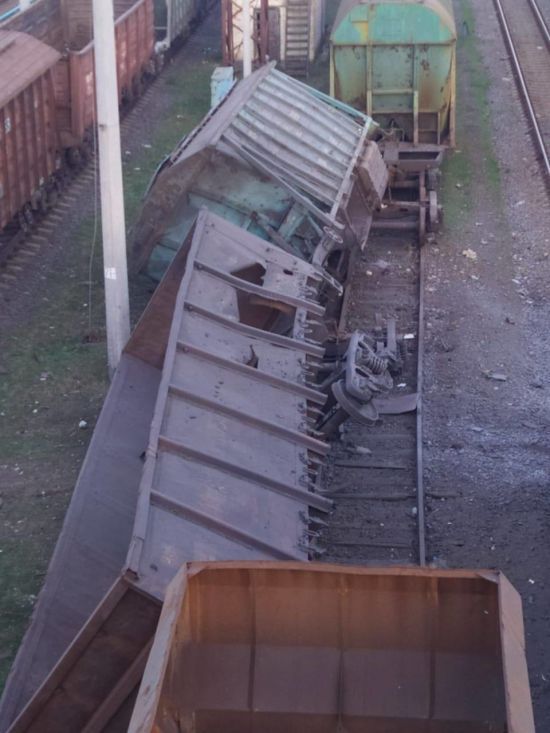 Російські окупанти завдали трьох ракетних ударів по залізничній станції Новости Section Ukr Net