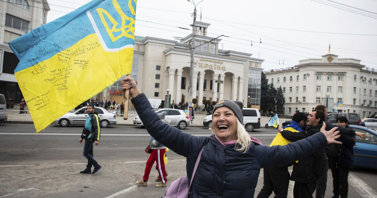 Smiling People and Ukrainian Flags: First TSN’s Broadcast from ...