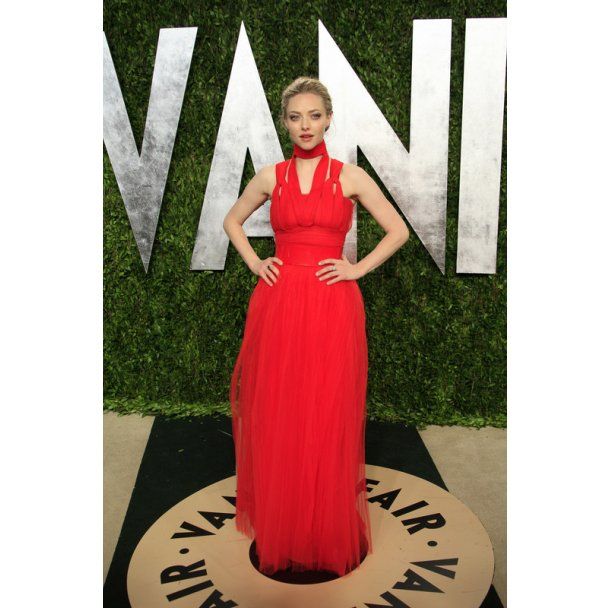 Энн Хэтэуэй извинилась за "оскаровское" платье — Фоторепортаж — tsn.ua