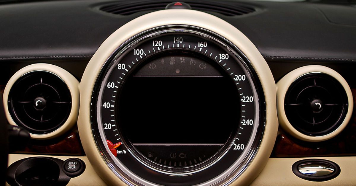 MINI Cooper S получил интерьер ручной работы от Rolls-Royce — Новости