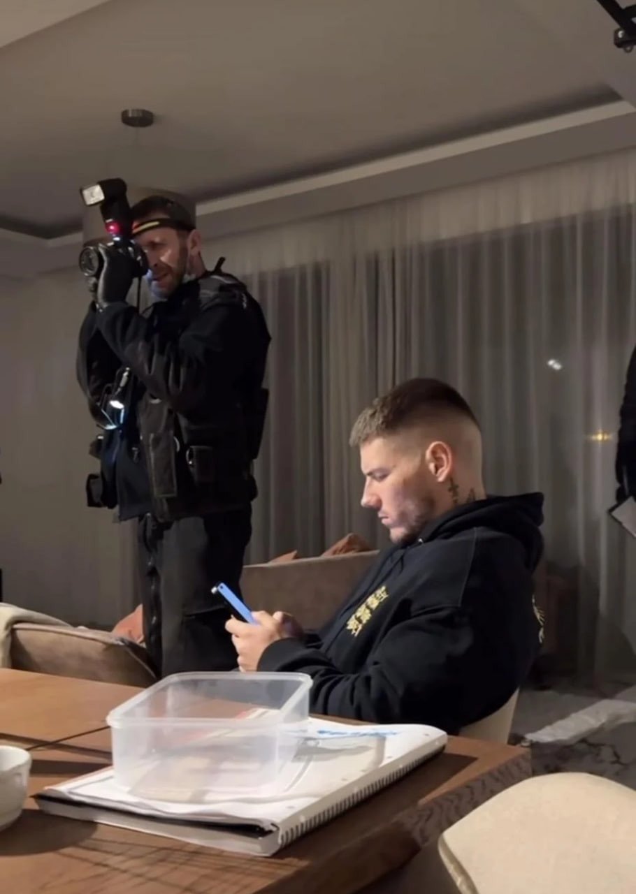 В Олександра Волошина пограбували будинок у Польщі - фото — Гламур