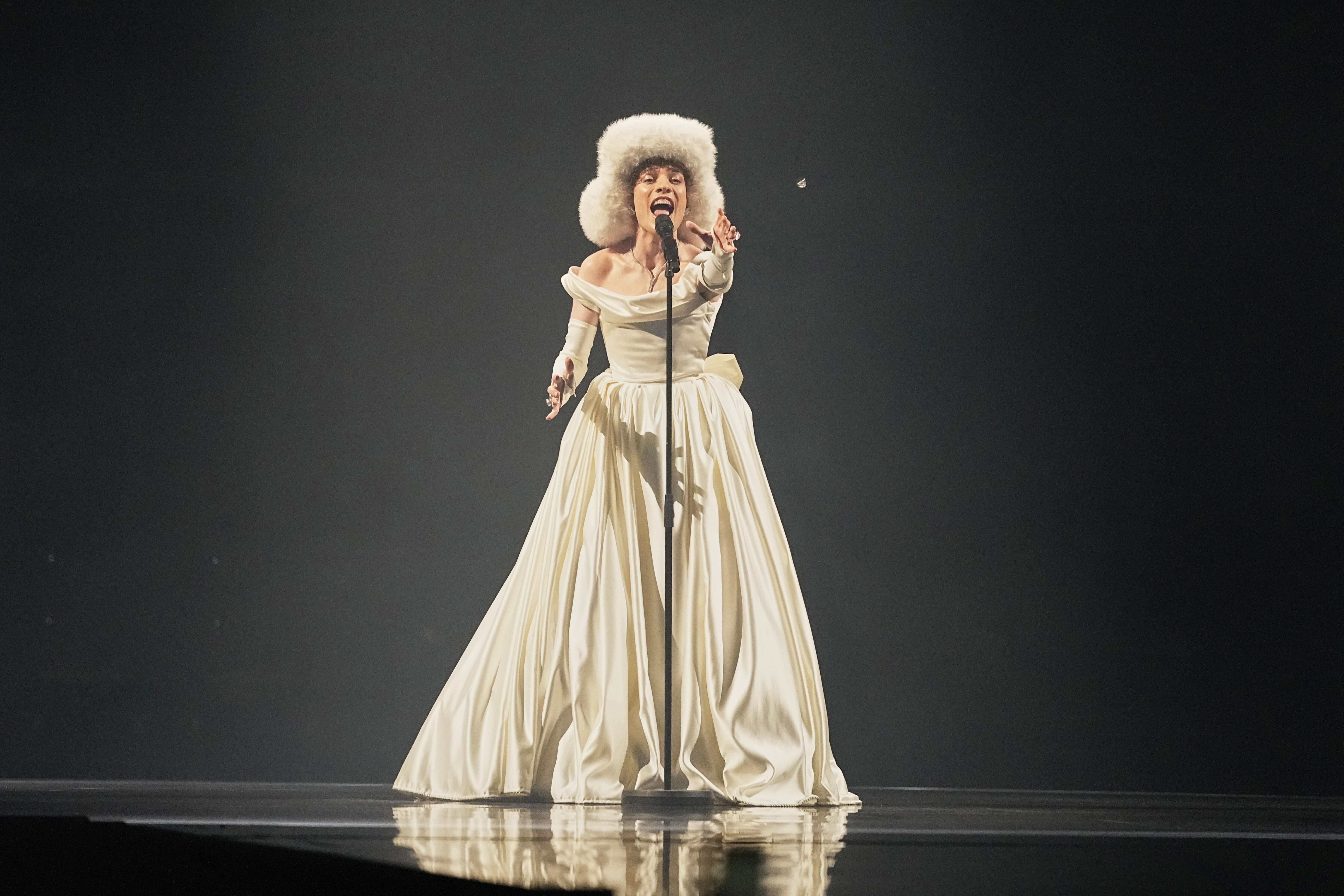 Nemo з Євробачення-2024 дадуть концерт в Києві: пісня з Jerry Heil і знайомство з Сердючкою ...